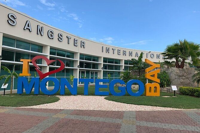 RIU Reggae Palace and RIU Montego Bay Private Airport Transfer - The Convenience of a Private Transfer