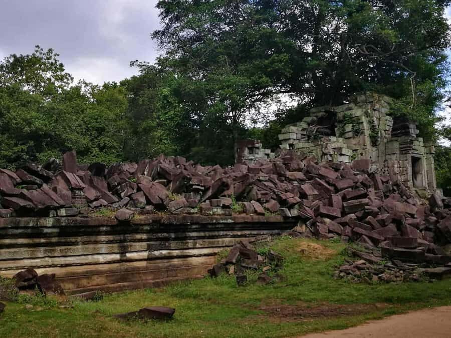 Roluos Group, Beng Mealea & Floating Village Private Tour - A Closer Look at the Itinerary and Experience