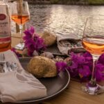 Romantic Floating Picnic Experience - The Itinerary and Setting
