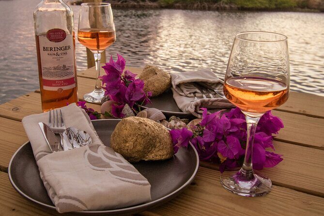 Romantic Floating Picnic Experience - The Itinerary and Setting