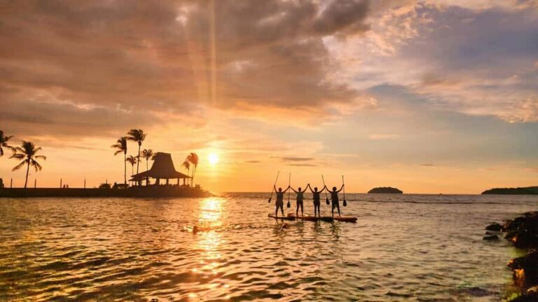 Sabah: Tanjung Aru Kayak or Paddleboard with Lesson & Guide - The Experience in Practice: What Youll Love and What to Consider