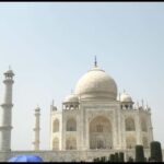 Sadar Bazaar Experience: Delhi to Agra Taj Mahal Day Trip - Visiting the Taj Mahal: The Highlight of the Tour