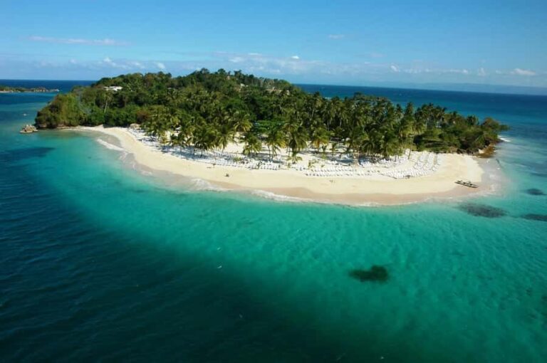 Samaná: Bacardi Island Boat Trip with Guide - What to Expect on the Trip