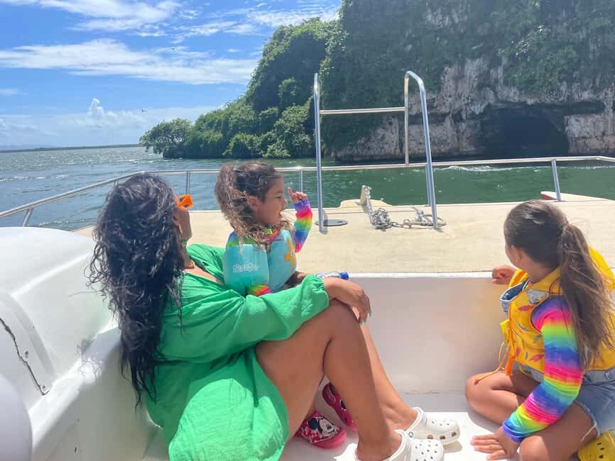 Samana: Cayo Levantado with Lunch + Transportation - The Island Arrival and Lunch Experience