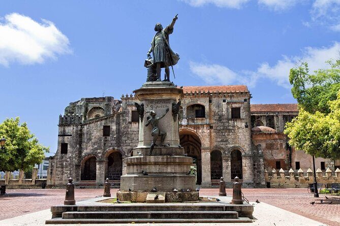 Santo Domingo Full Day Tour with Lunch and Cultural Insights - What the Reviews Say