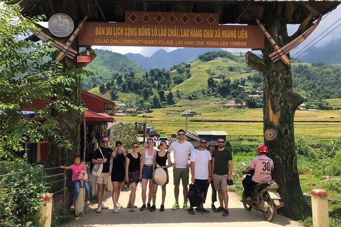 Sapa: Scenic Trek Through Majestic Rice Terraces & Rural Villages - Exploring the Black HMong Village: Lao Chai