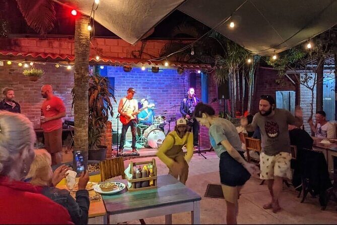 Sayulita Bar Drink and Socialize with Friends - Who Will Enjoy This Tour?