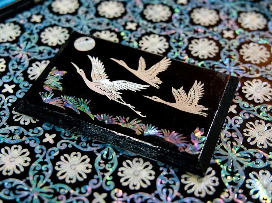 Seoul: Bukchon Najeonchilgi Mother-of-Pearl Handicraft Class - The Experience: A Close Look at the Crafting Process