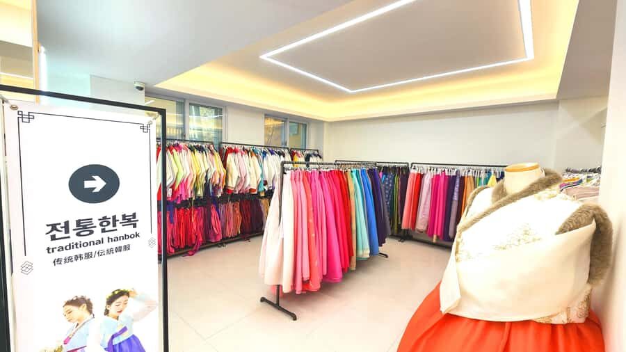 Seoul: Gyeongbokgung Hanbok Experience at Hanboknam - Is This Experience Worth It?