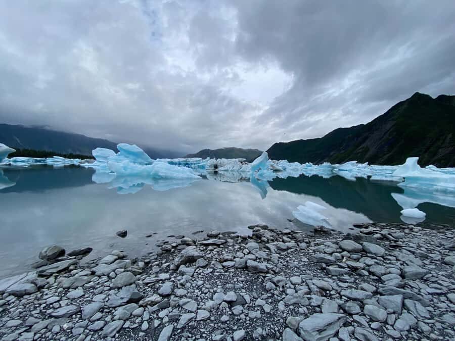 Seward: Bear Glacier Scenic Flight with Icebergs - The Experience & Its Appeal