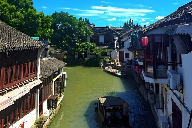 Shanghai Famous Route with Zhujiajiao Town & Suzhou River Cruise - Strolling Through History: The Bund