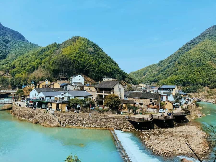 Shanghai: Fuchun River 2-Day Tour with Hike & Cruise - Why Guides Matter