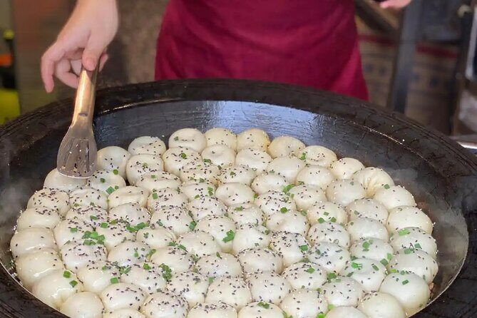 Shanghai Guide take you to eat at hidden street food restaurants. - Who Should Consider This Tour