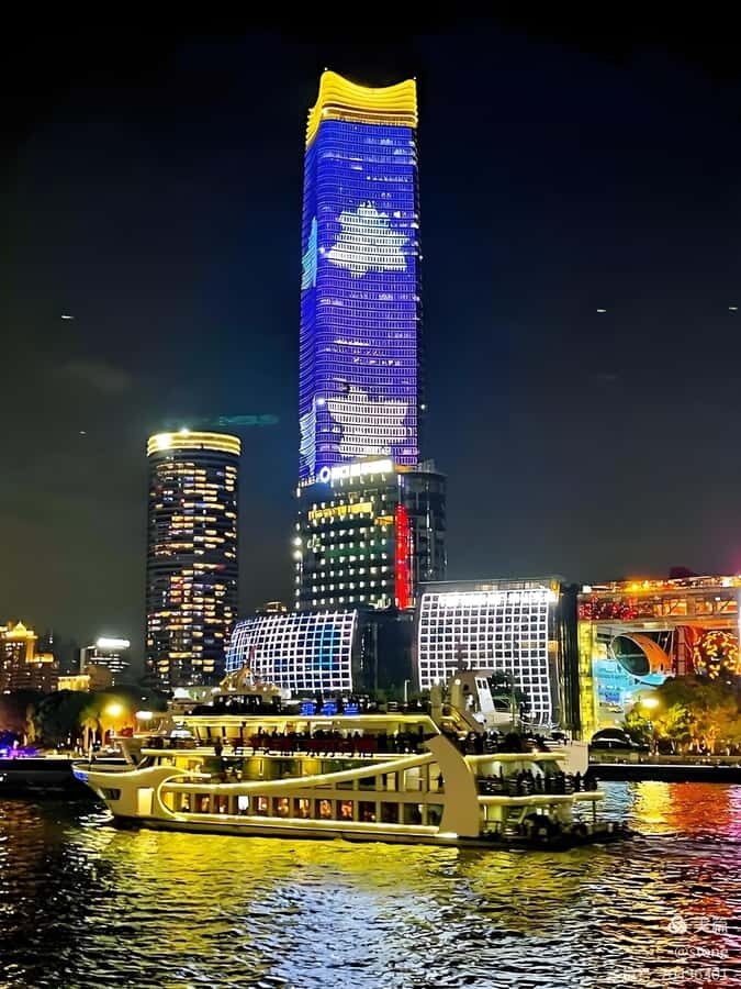Shanghai: Natural History Museum Tour & River Cruise - The Scenic Huangpu River Cruise