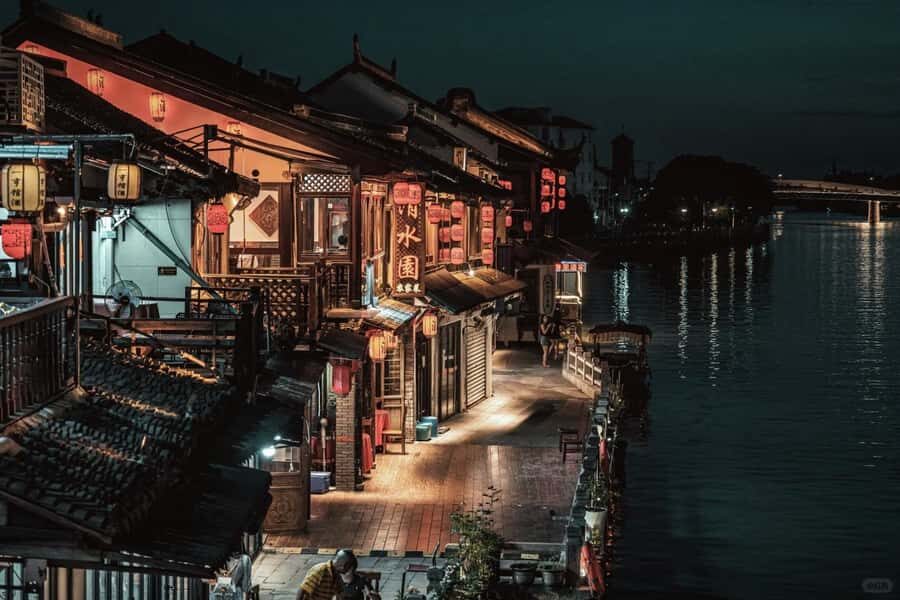 Shanghai: Zhujiajiao Water Town Tour with Tie-Dye Experience - What Makes This Tour Stand Out?