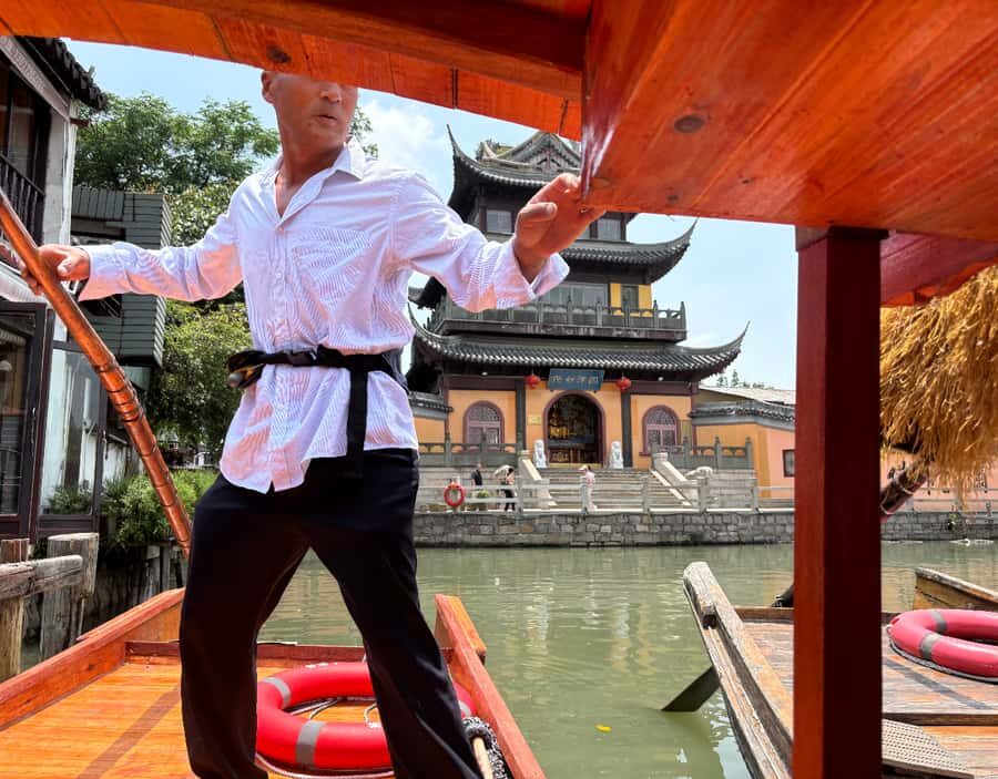 Shanghai: Zhujiajiao Water Town with Shanghai Tower Visiting - The Shanghai Tower Experience