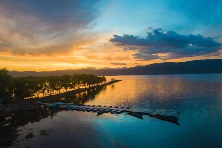 Shangri-La: Lijiang Ancient Town & Lashihai 1 Day Trip - Who This Tour Is Best For