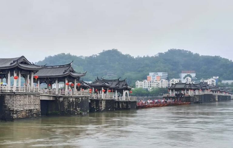 Shantou 1 day Tour: Longhu Ancient Village & Kaiyuan Temple - Detailed Breakdown of the Itinerary