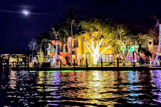 SHARED - 2h Holiday Lights Cruise Tour in Fort Lauderdale (6pax) - The Value of This Holiday Lights Cruise