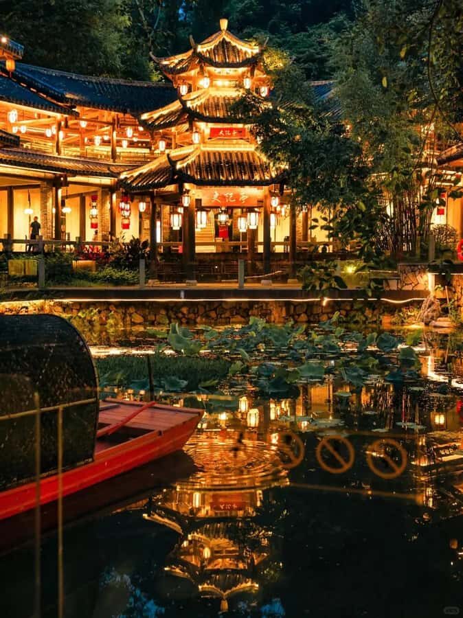 Shenzhen:The Twenty-Four Histories Ticket - Who Will Most Benefit from This Experience?