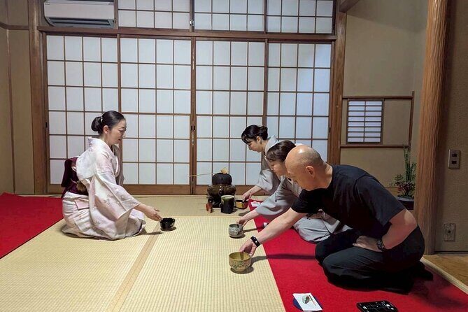 Shibuya Authentic Tea Ceremony with experienced instructor - The Setting and Group Dynamics