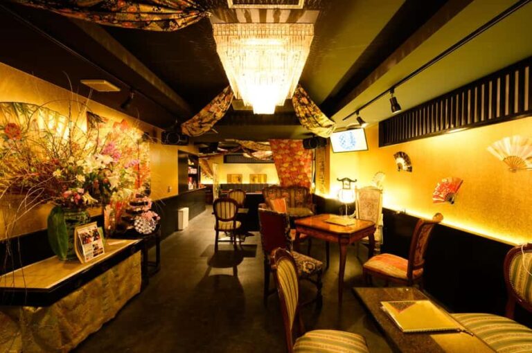 Shinjuku Washoku & Concept Café Tour - What Makes This Tour Stand Out?