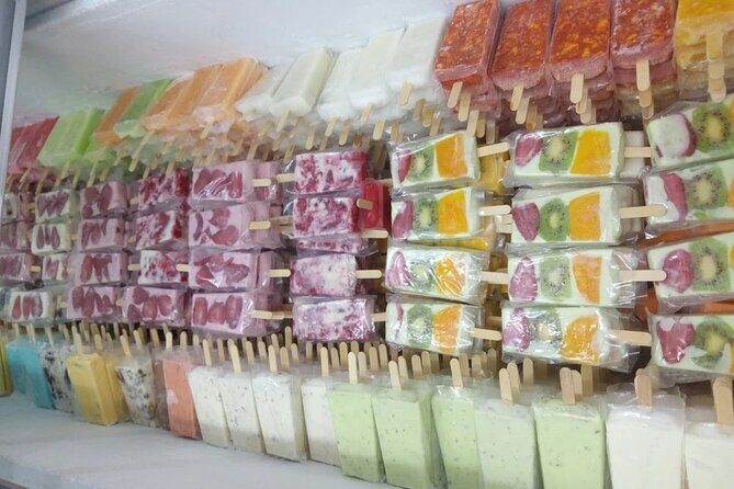 Shopping and Mexican food in a Private Guided Cancun Tour - What We Think About the Value and Logistics