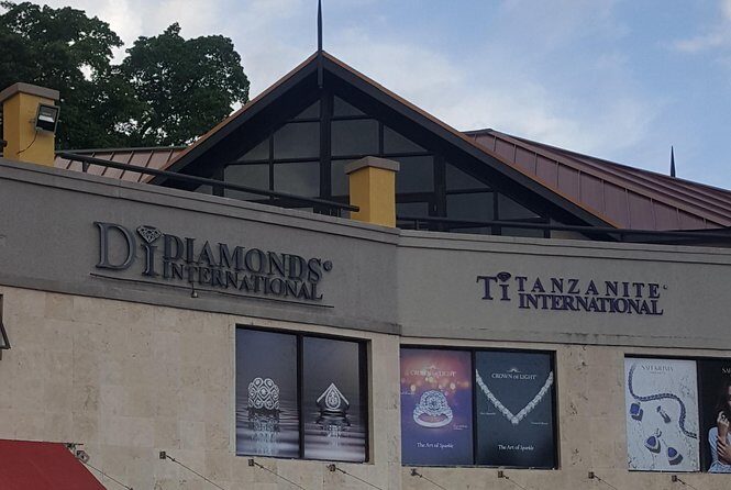 Shopping Tour From Runaway Bay Hotels - The Itinerary in Detail