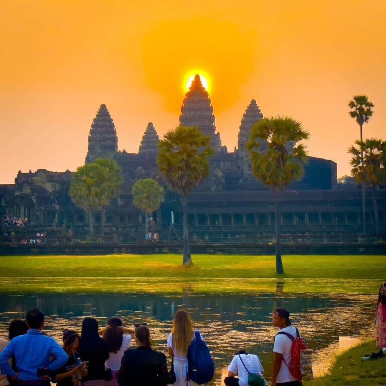 Siem Reap: 2-Day Angkor Wat and Countryside Temples Tour - Transportation and Group Size