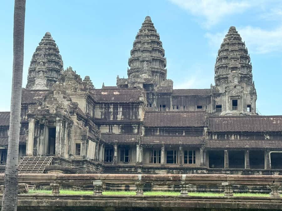 Siem Reap: Angkor Wat, Angkor Thom, and Ta Prohm Tour - Visiting Angkor Wat: The Crown Jewel