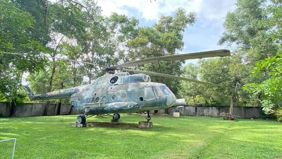 Siem Reap: Kampong Phluk, War Museum, & Killing Field Tour - A Day Well-Spent with a Focus on Learning