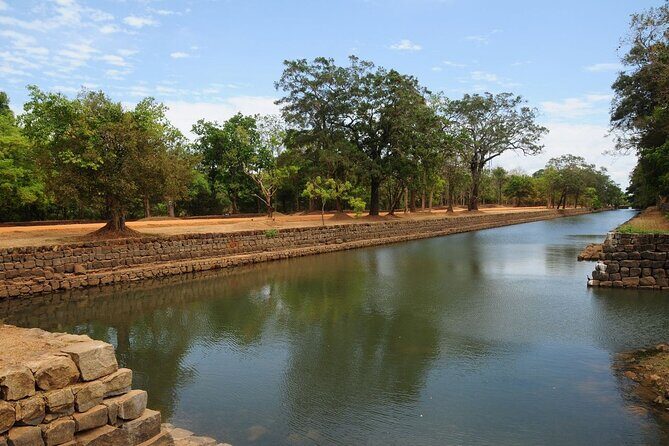 Sigiriya, Dambulla & Jungle Safari: Budget Tour from Colombo - The Practical Side: What’s Included and What’s Not