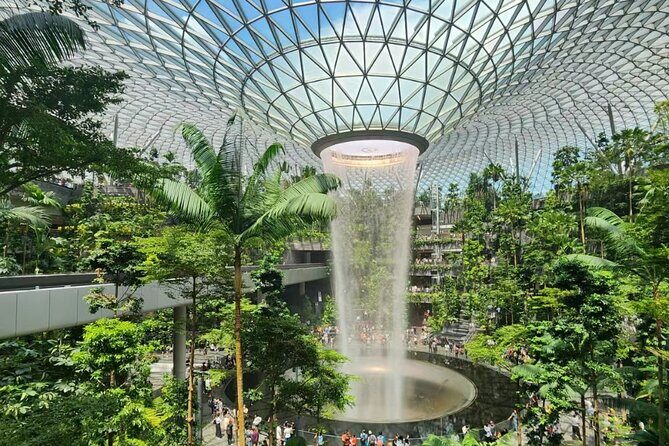 Singapore Changi Airport (SIN) T1/T2/T3/T4 VIP Lounge Access - Lounge Amenities and Environment