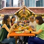 Singapore: Night Walking with 6 Food Tastings & Light shows - Viewing the City from Unique Perspectives