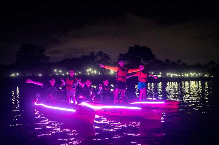 Singapore: Pasir Ris Park LED Night Kayak Tour with Mussels - Who Will Love This Tour?