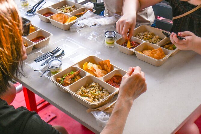 Singapore River Sunset Boat Tour with Dinner - A Deep Dive into the Experience