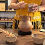 Small cocoa and chocolate tasting on CDMX with local talk - The Cost and Its Value