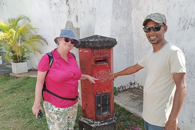 Small Group Galle Fort Walking Tour with a Resident - Why the Reviews Sing Praises