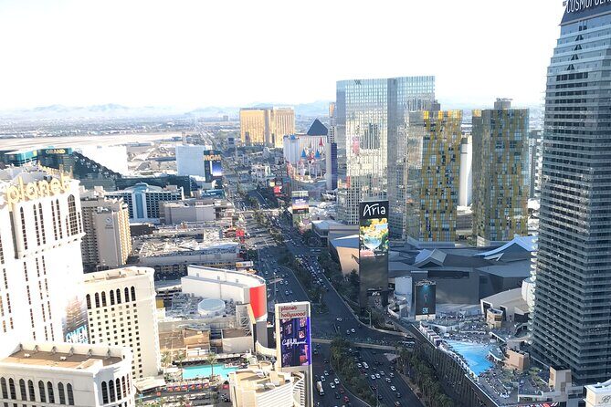 Small Group Vegas Strip Walking Tour with Free Drink - Luxurious and Theatrical Highlights