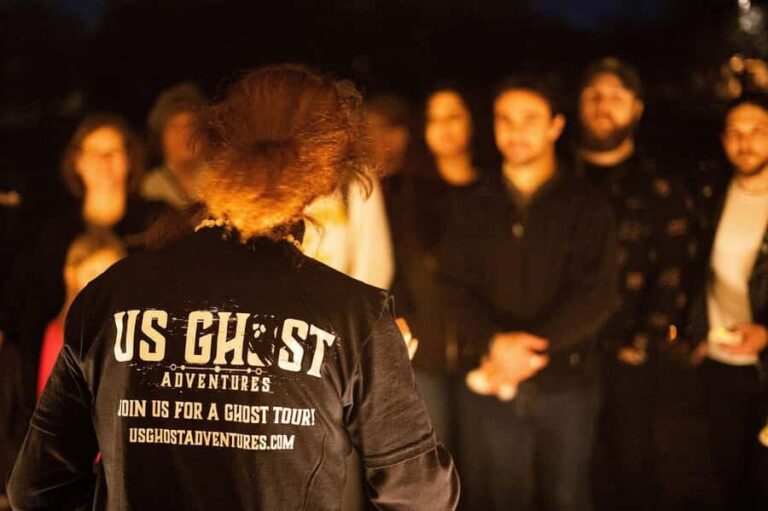 Smyrna Beach Ghost Tour: Shadow of Scandal - Authenticity and Atmosphere: The Heart of the Tour