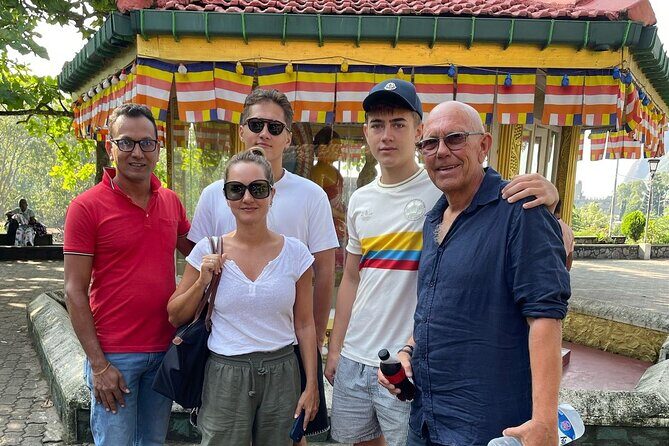 Sri Lanka Personal Tour Driver in a Private Vehicle - FAQs