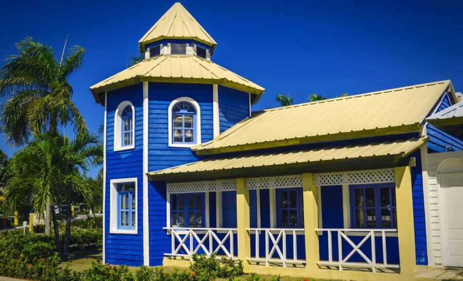 St. Kitts: Nevis Island Tour with Lunch and Guide - Analyzing the Value