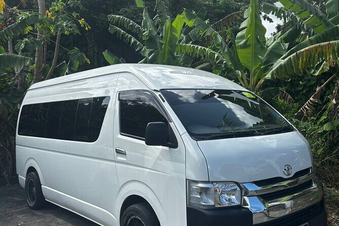 St. Lucia Private Airport Transfer - Vehicle and Service Features