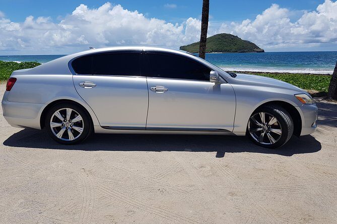 St Lucia Round-Trip Transfer: George F. L. Charles Airport - The Vehicle and Group Size