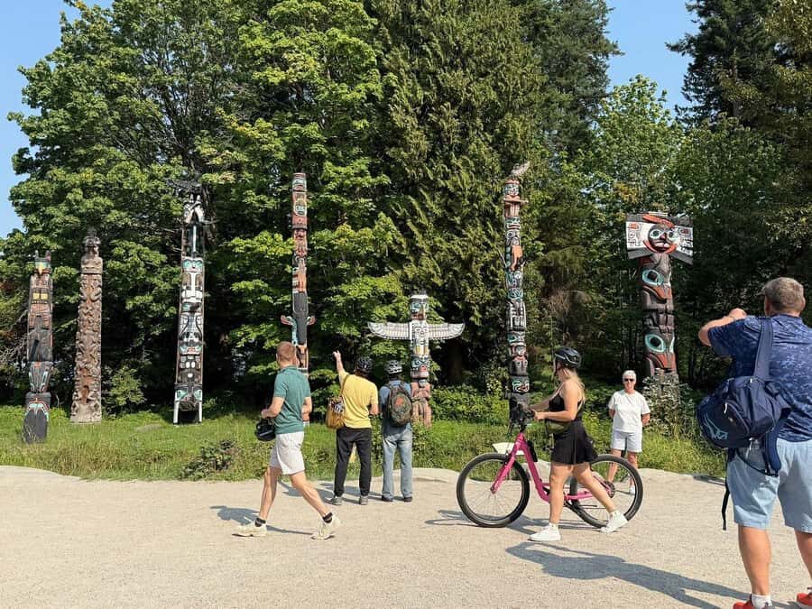 Stanley Park Highlights 2.5 Hour Walking Tour - What Sets This Tour Apart?