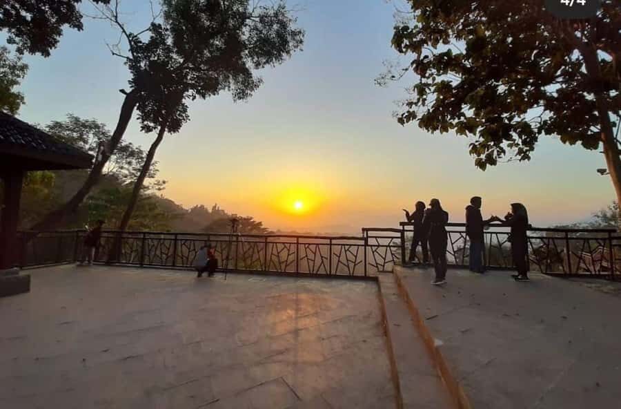 Sunrise Setumbu, Borobudur & Prambanan Temple Tour - Key Points