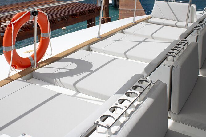 Sunset Cancun Mayëy : Premium Catamaran Dinner with Outdoor Bar - Who Will Love This Tour?