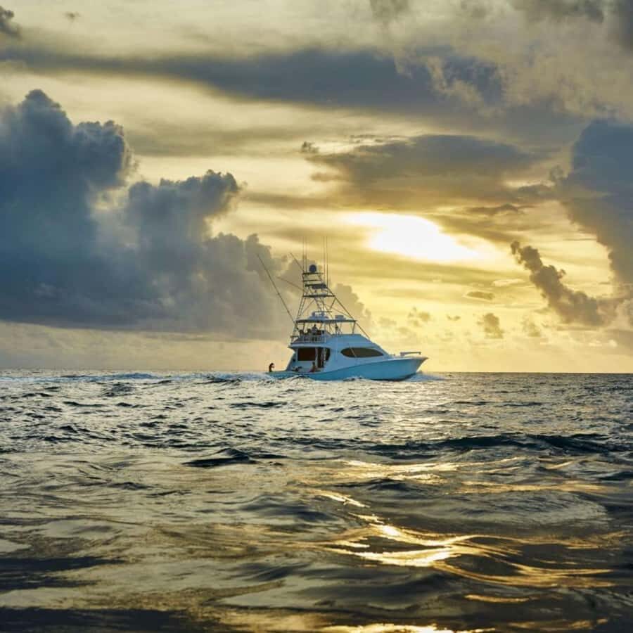 Sunset fishing - Practical Details: Transportation, Group Size, and Flexibility