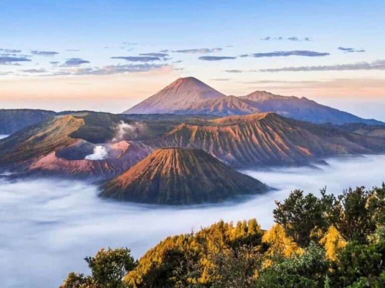 Surabaya: Explore Bromo & Ijen crater 3D2N - Exploring Java’s Volcanoes: What’s Included?