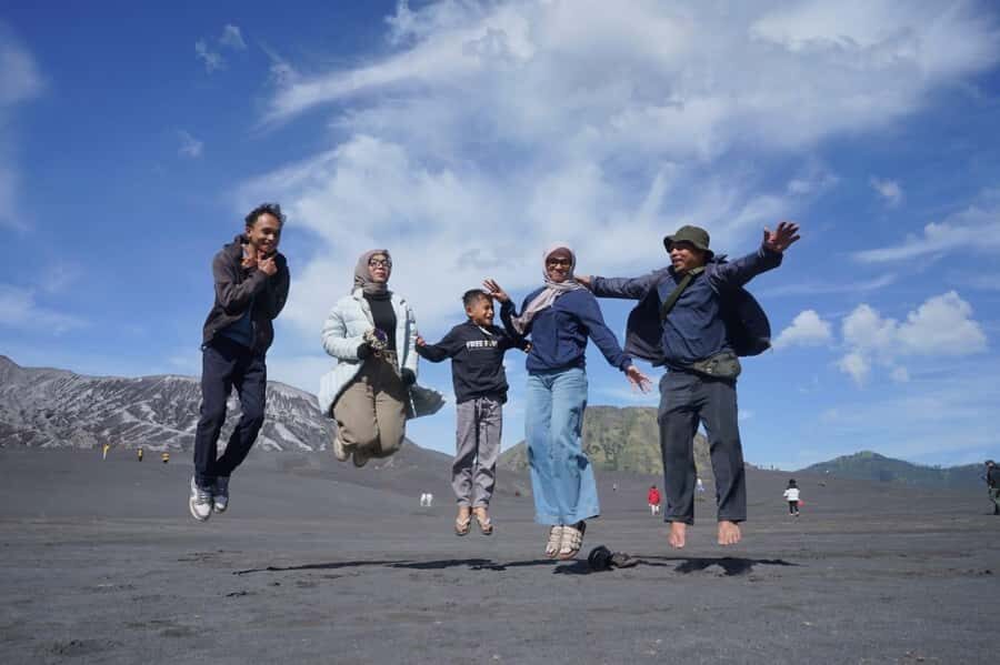 Surabaya or Malang: Shared Mount Bromo Trip with Breakfast - Why This Tour Is a Solid Choice